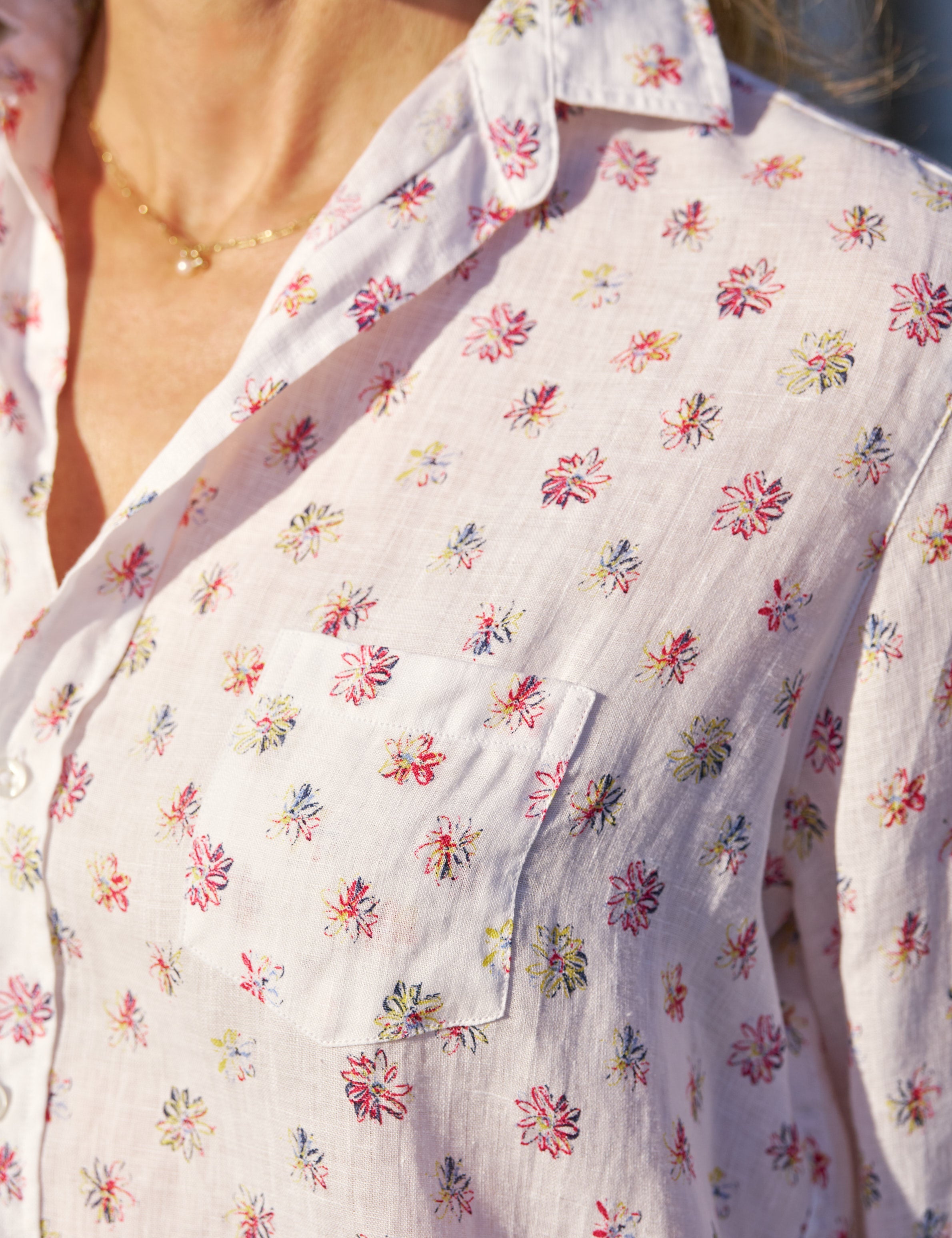 Eileen, Relaxed Button-Up Shirt, Red Floral – ReLoved by Frank & Eileen